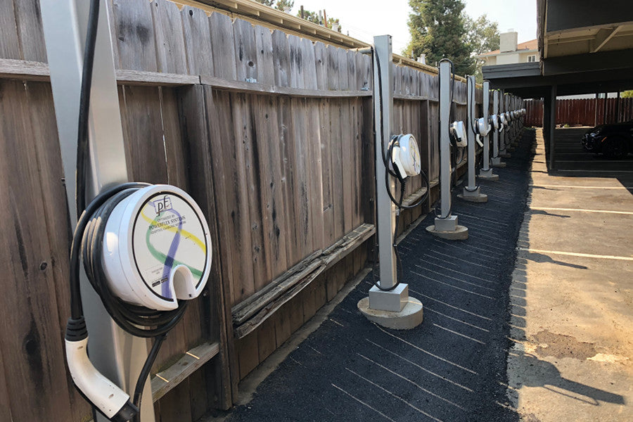 914 MVA Apartments EV Charging Poles | Mountain View, California ...